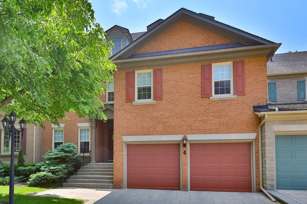 Burlington Homes For Sale | 4-4211 Millcroft Park Drive, Burlington