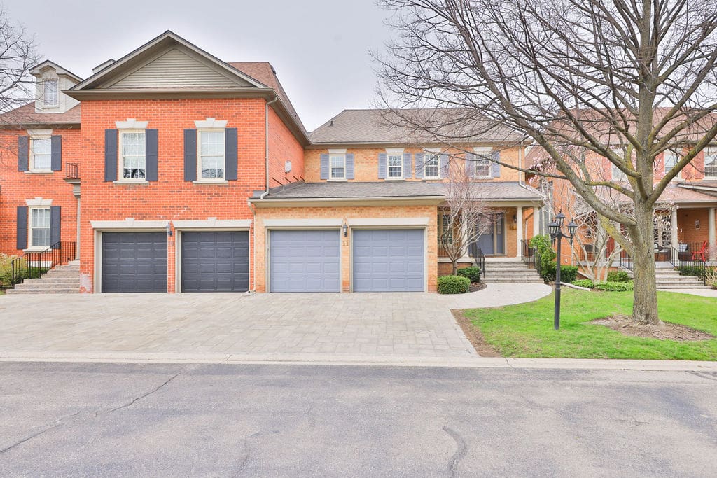 11-4211 Millcroft Park Drive, Burlington | Team Logue